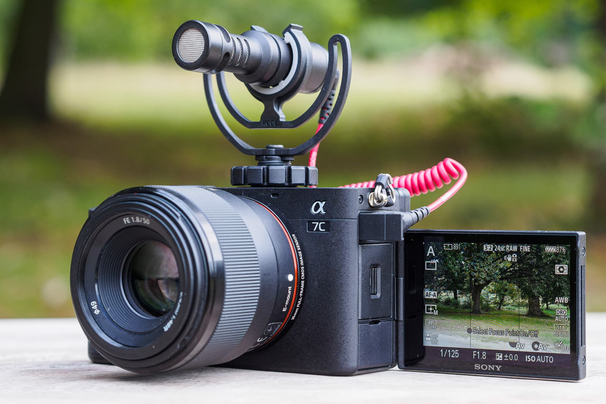 Best vlogging camera in 2026: Top video cameras for YouTube and TikTok ...