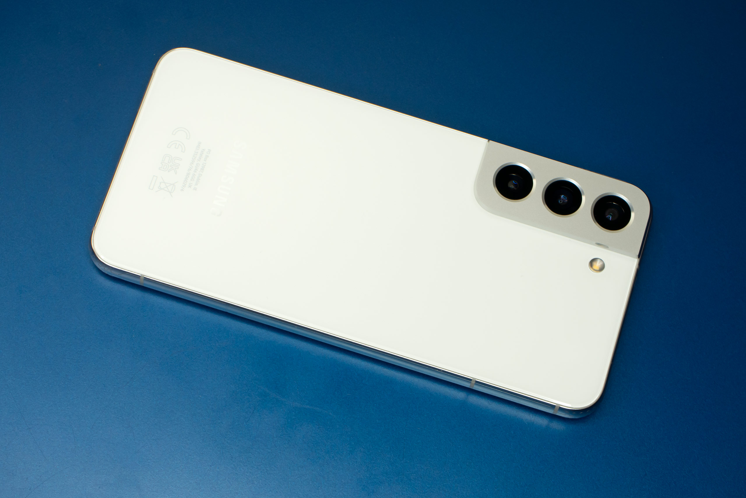 Samsung Galaxy S22 Review: still worth buying in 2025? | Amateur ...