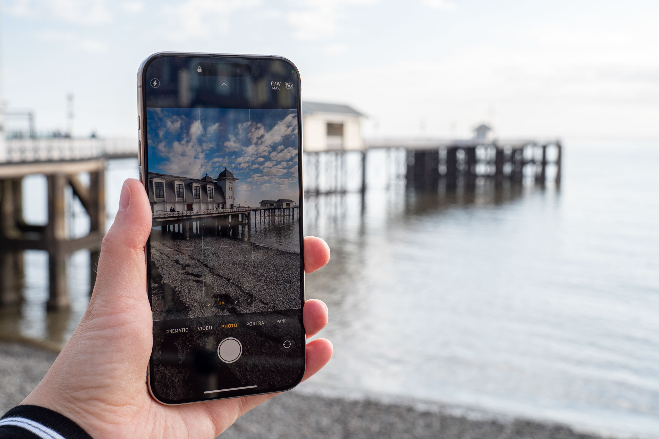 Best phones for low light - capture detailed night photos | Amateur Photographer