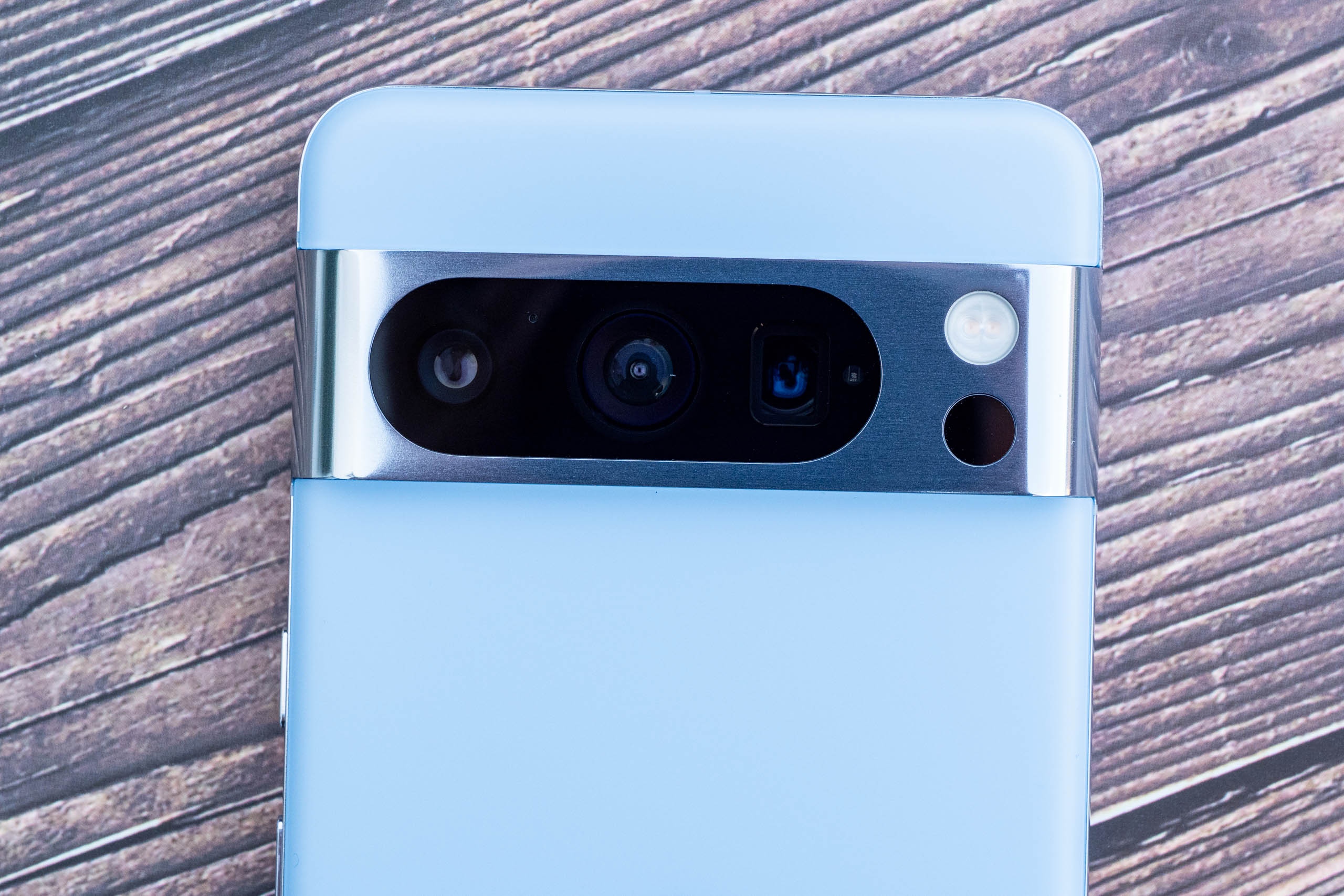 Google Pixel 8 Pro Review - Great Hardware meets AI Magic | Amateur ...