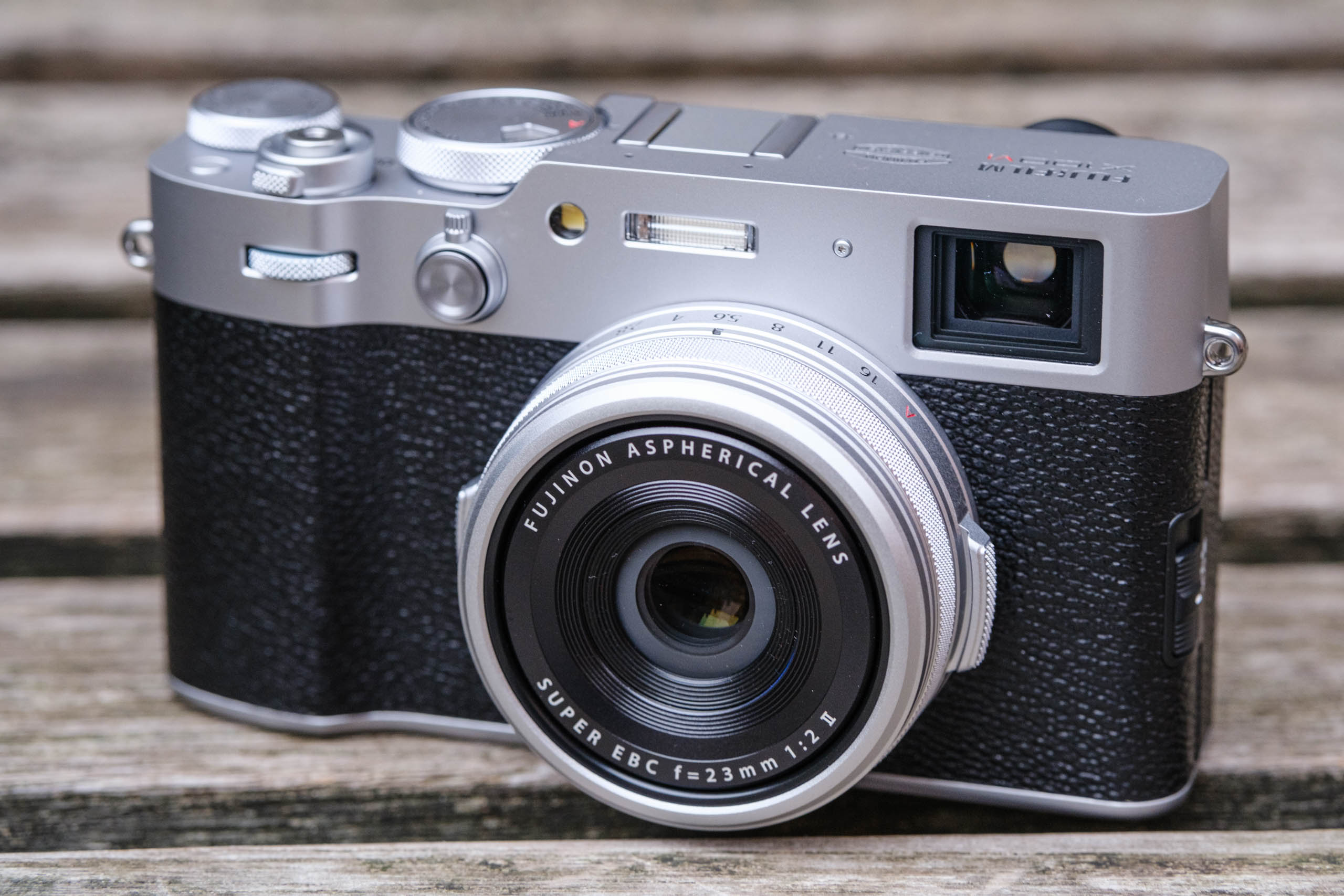 Fujifilm reveals it's number 3 in UK, X100VI wait times and more ...