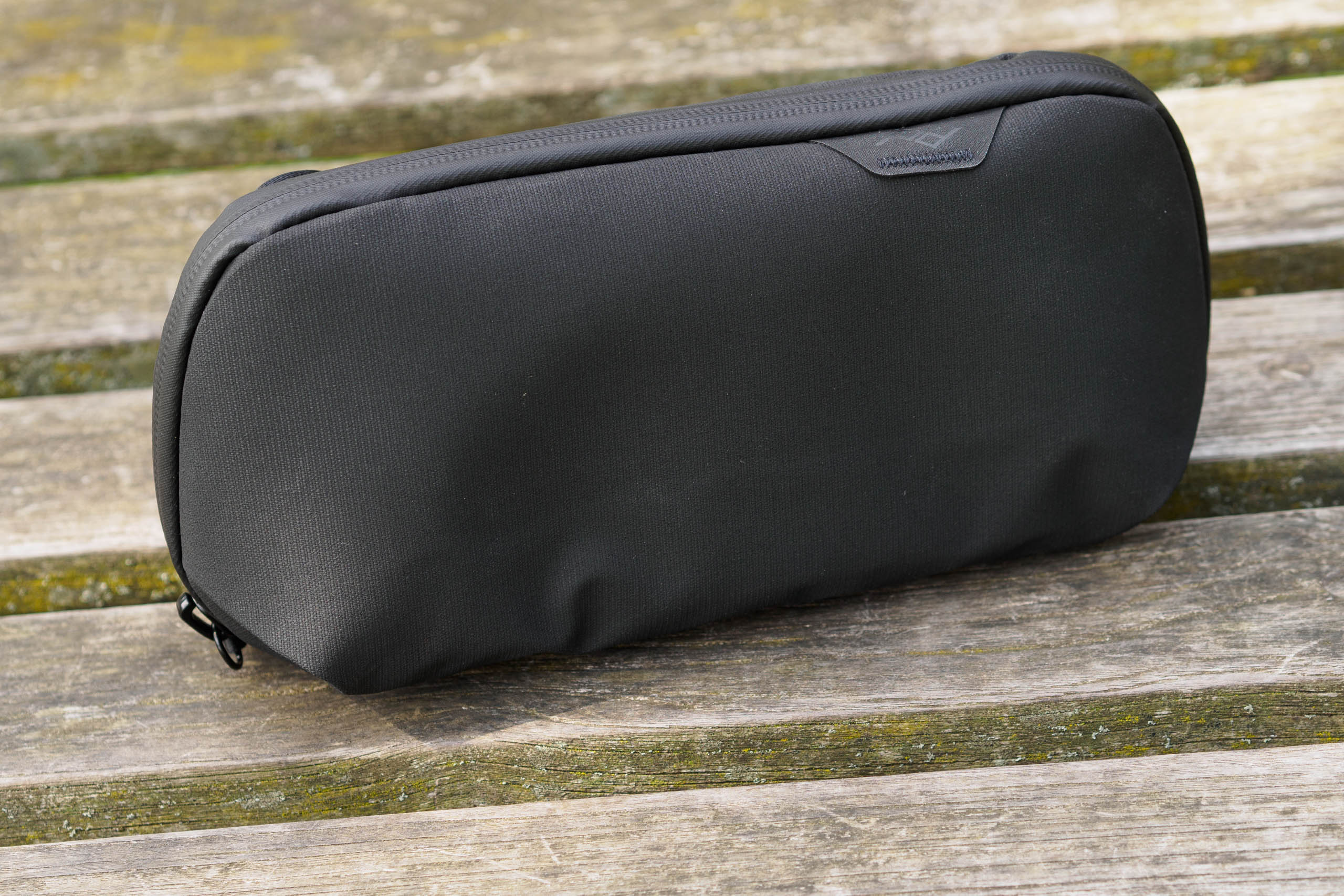 Peak Design Small Tech Pouch review - a handy organiser for accessories ...