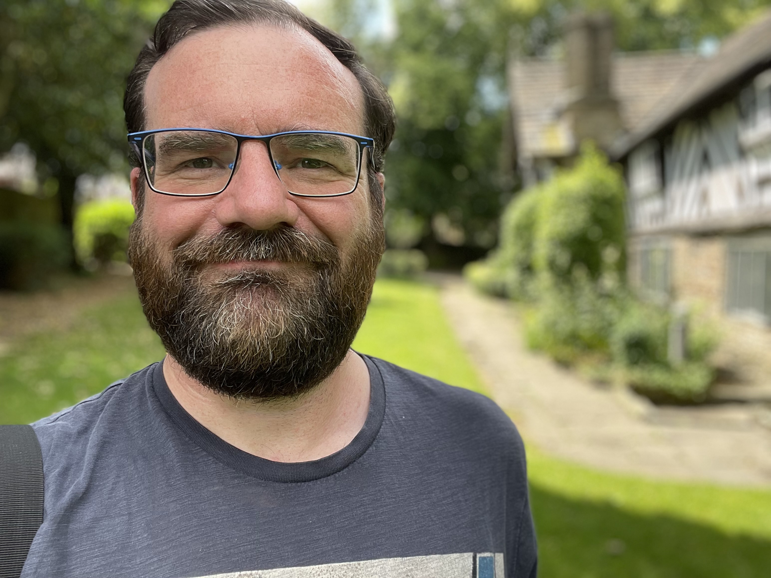 iPhone 12 review - the best iPhone for under £250? | Amateur Photographer