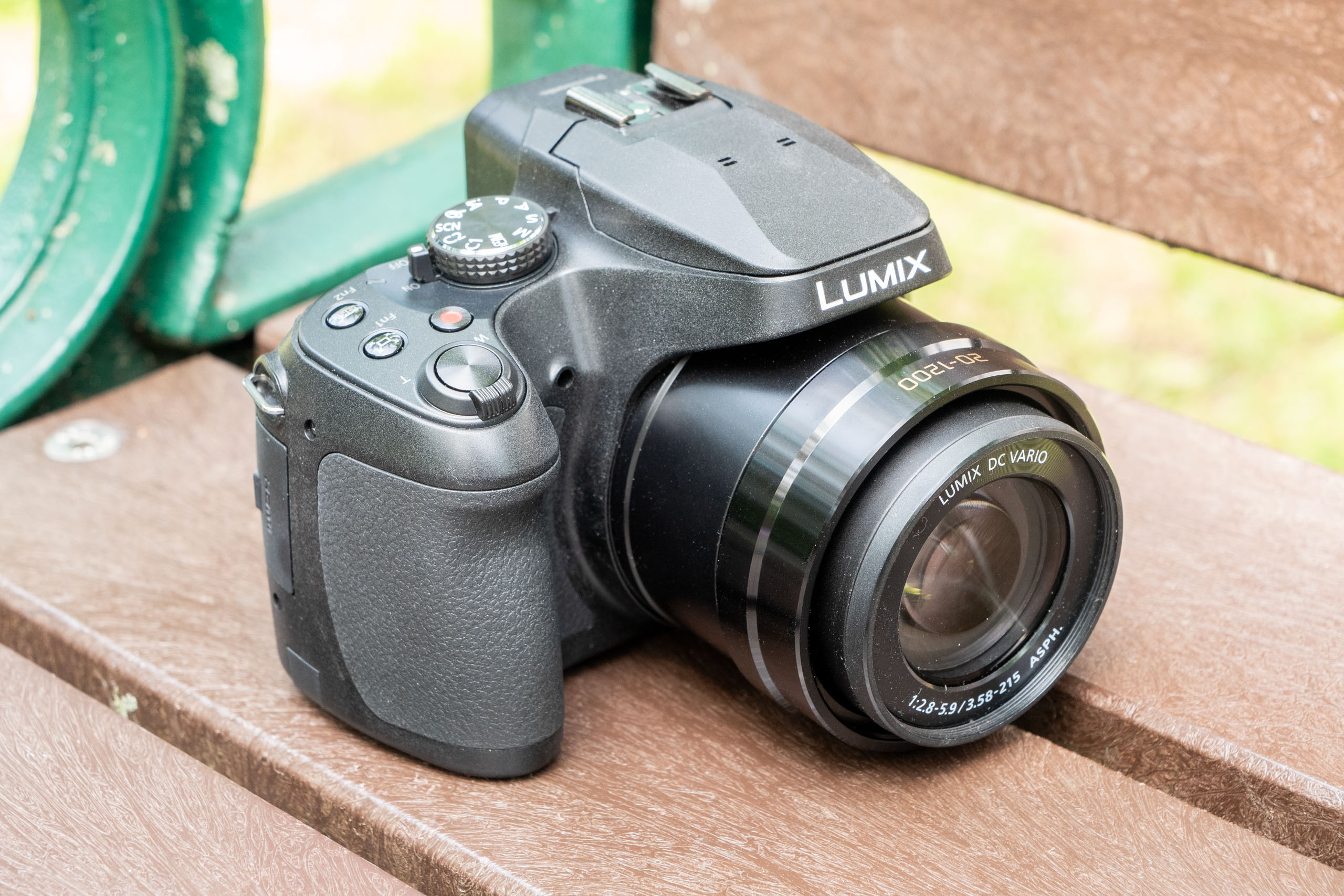 Price of all-in-one bridge camera with 60x optical zoom slashed on ...