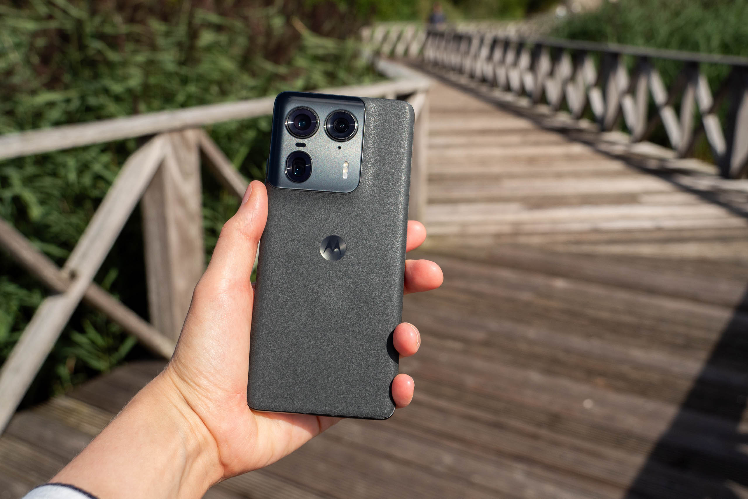 Motorola Edge 50 Ultra Review: does this mid-priced phone compete with ...