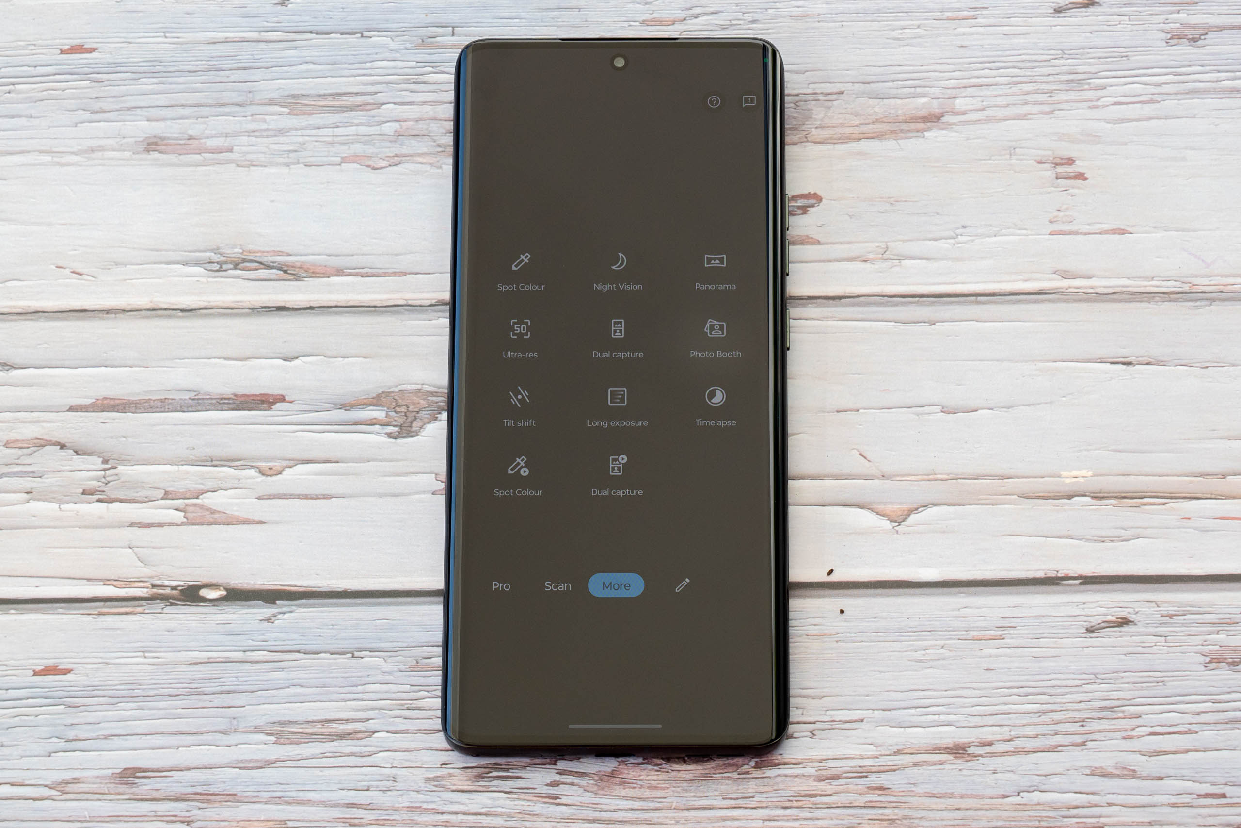 Motorola Edge 50 Ultra Review: does this mid-priced phone compete with ...