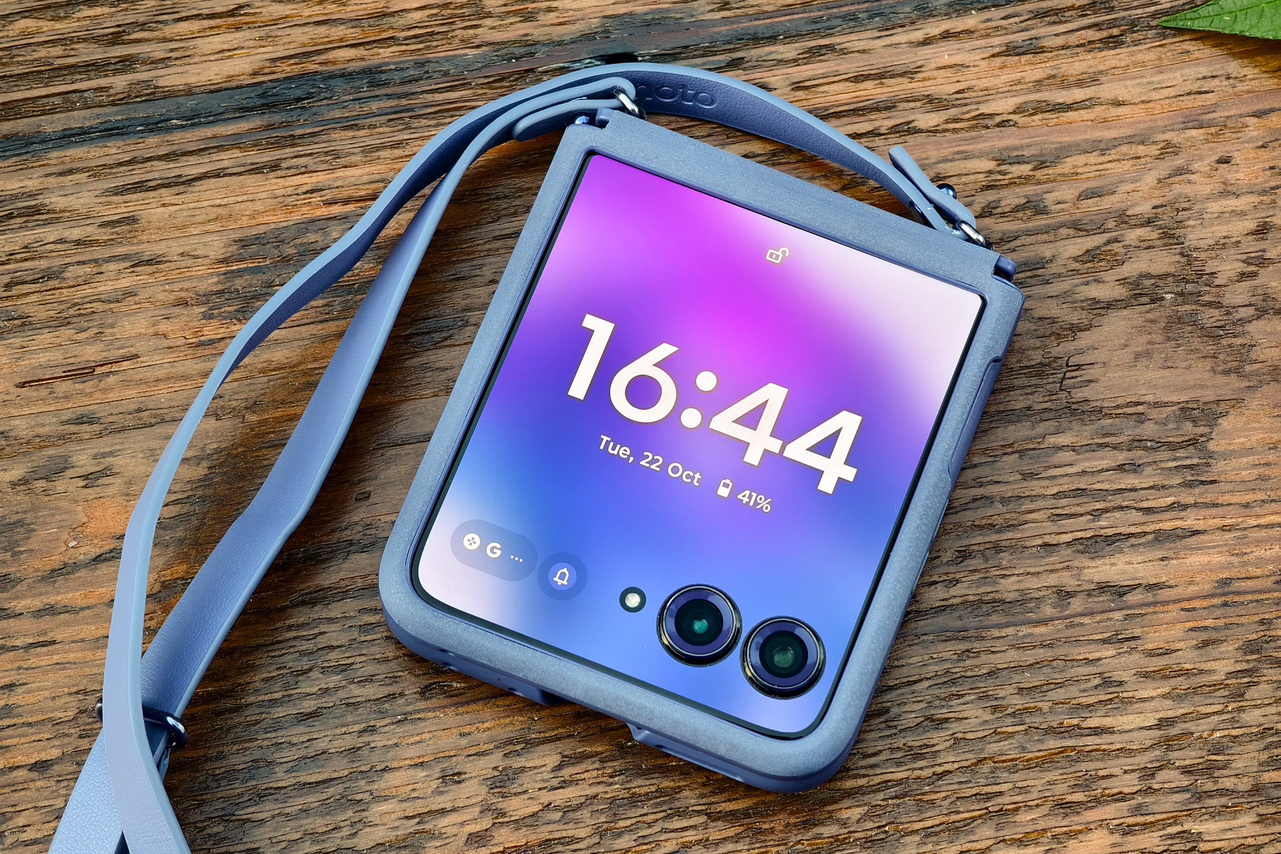 Motorola Razr 50 Ultra Review - Flip or flop? | Amateur Photographer