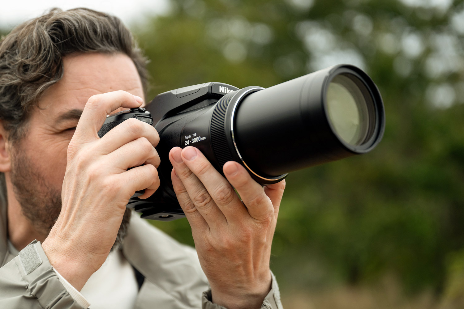 Weighed down by lenses? This 125x superzoom camera does all you need ...
