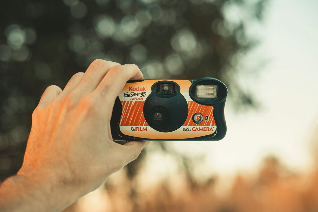 Best disposable film cameras to buy - get the real '90s aesthetic ...