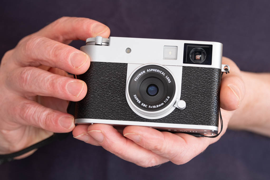 Why I'm loving 'experience' cameras like the Fujifilm X half and Sigma ...