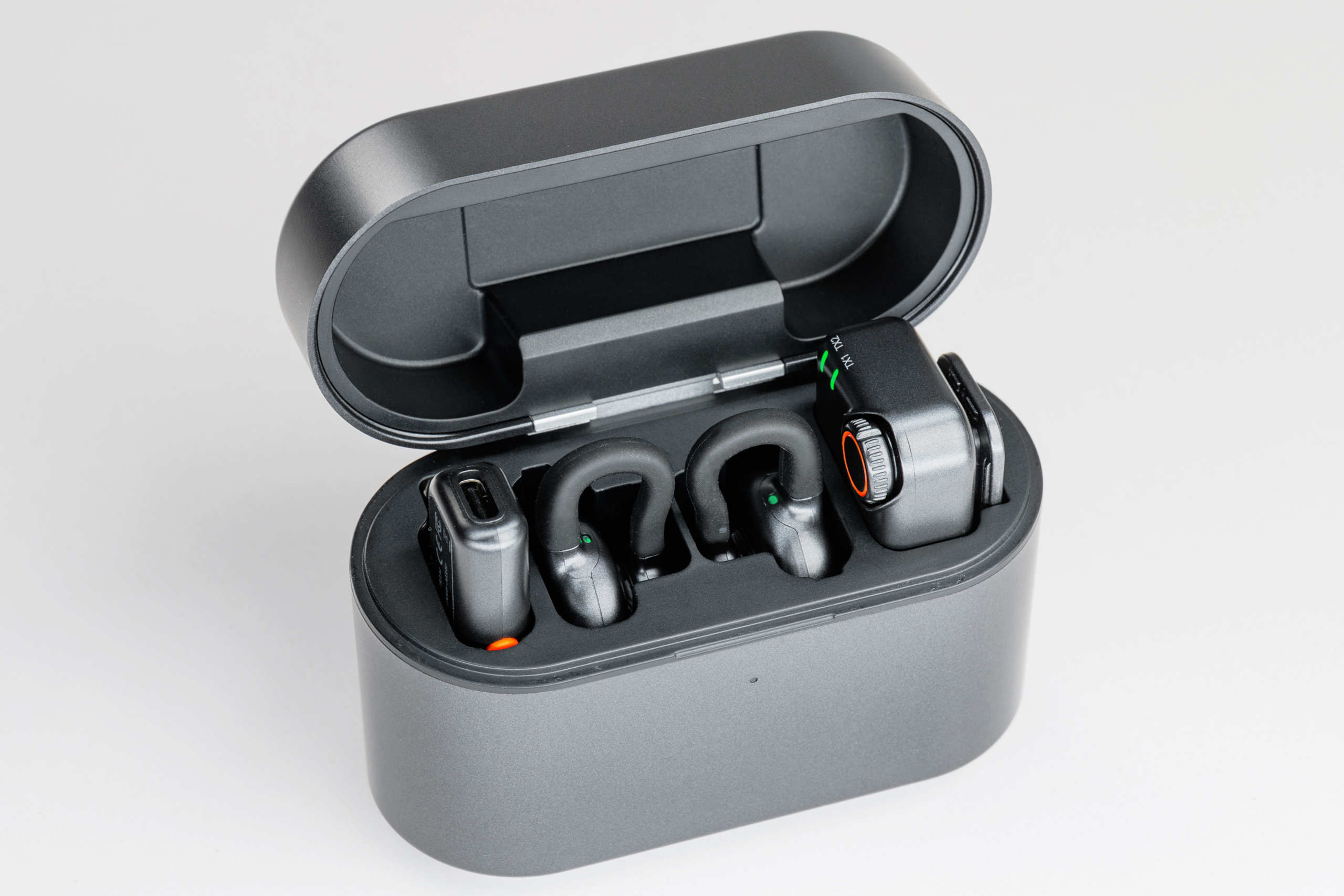 Hollyland Lark M2S review: tiny yet high-quality wireless mics ...