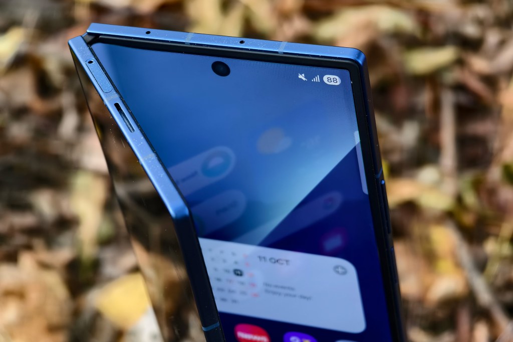Samsung Galaxy Z Fold7 Review - A folding phone that's finally good ...