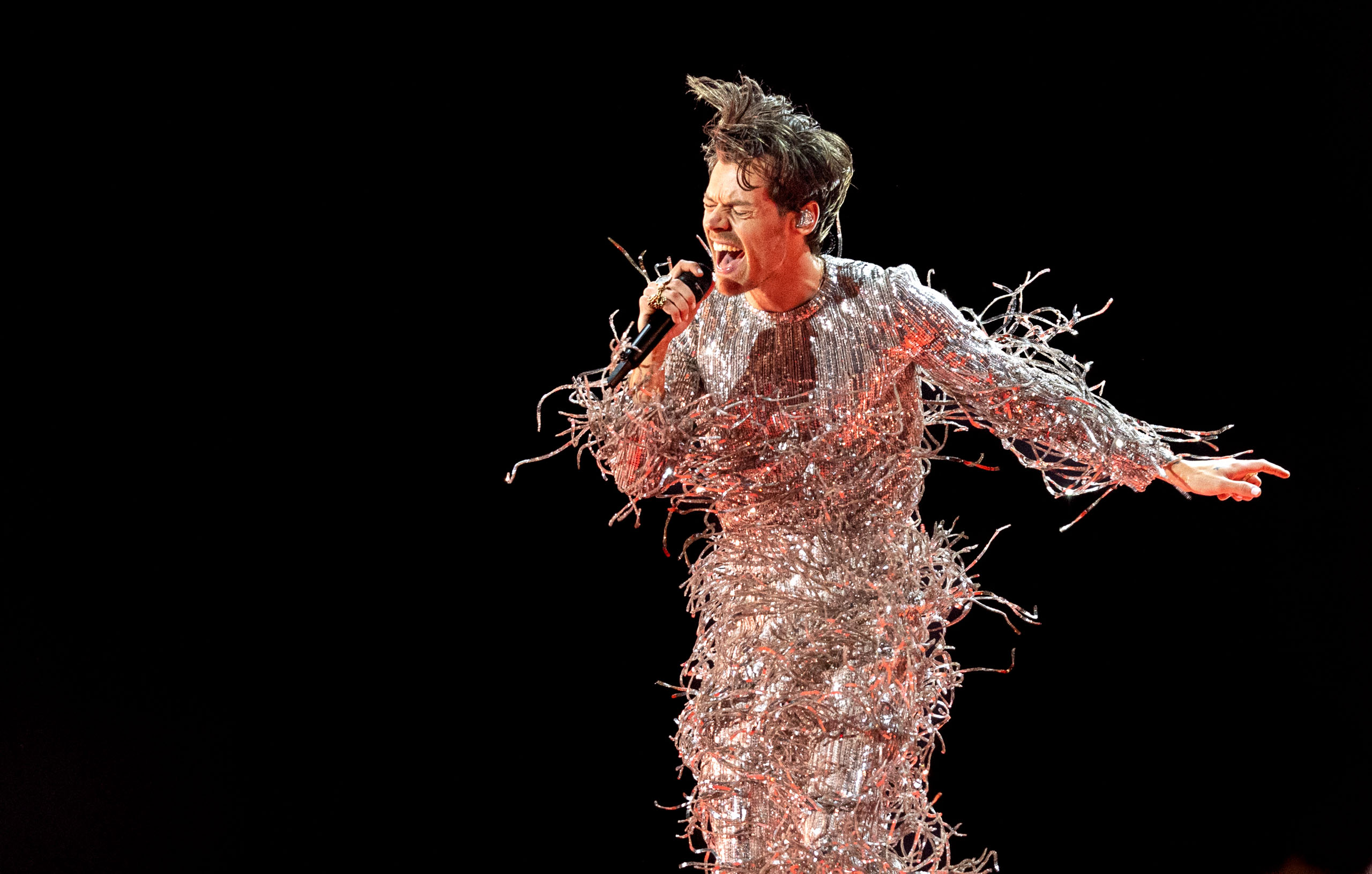 10 glorious pictures of Harry Styles to celebrate new song 'Aperture ...
