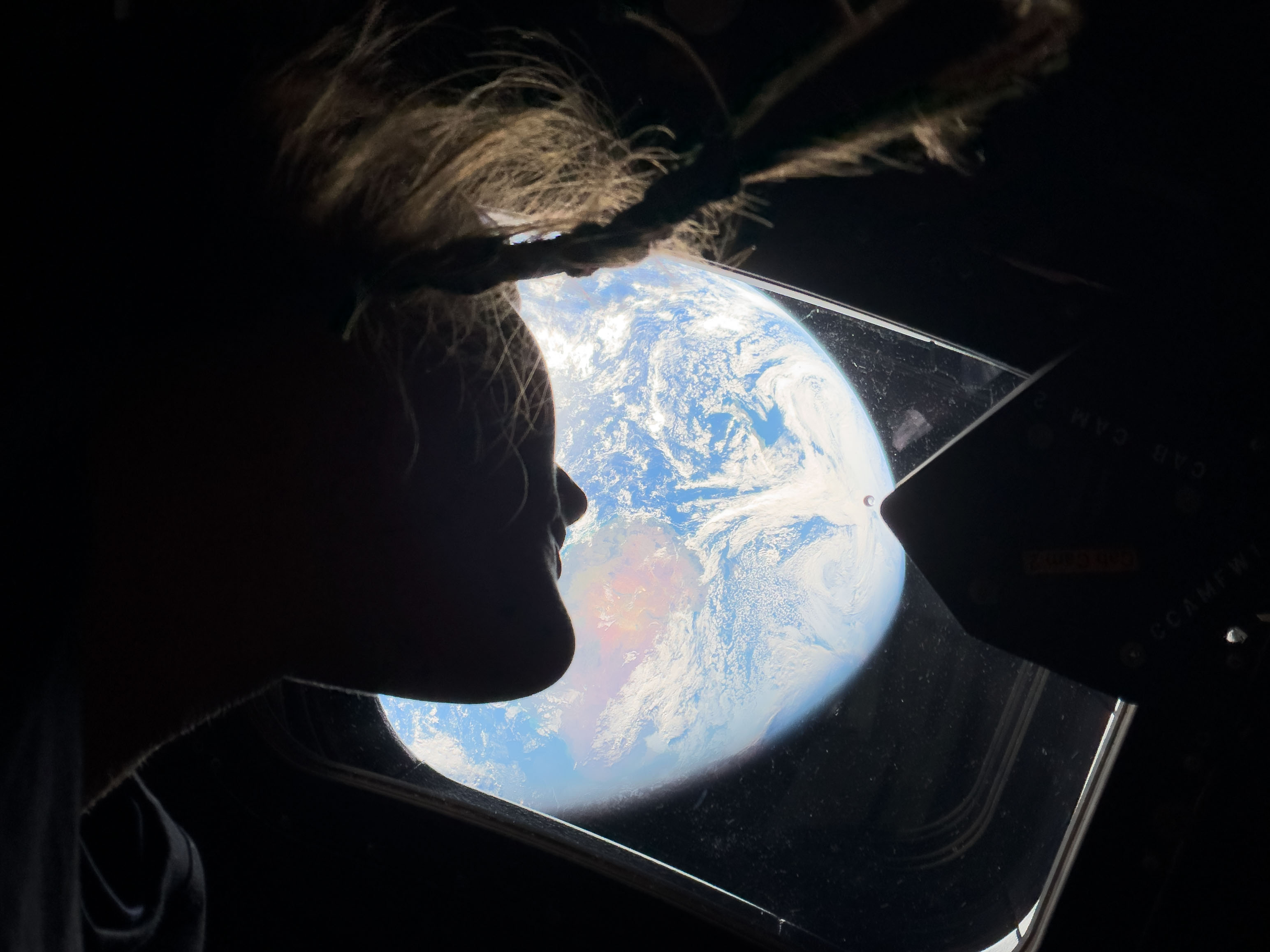 NASA astronauts are using regular cameras from a main brand to shoot ...