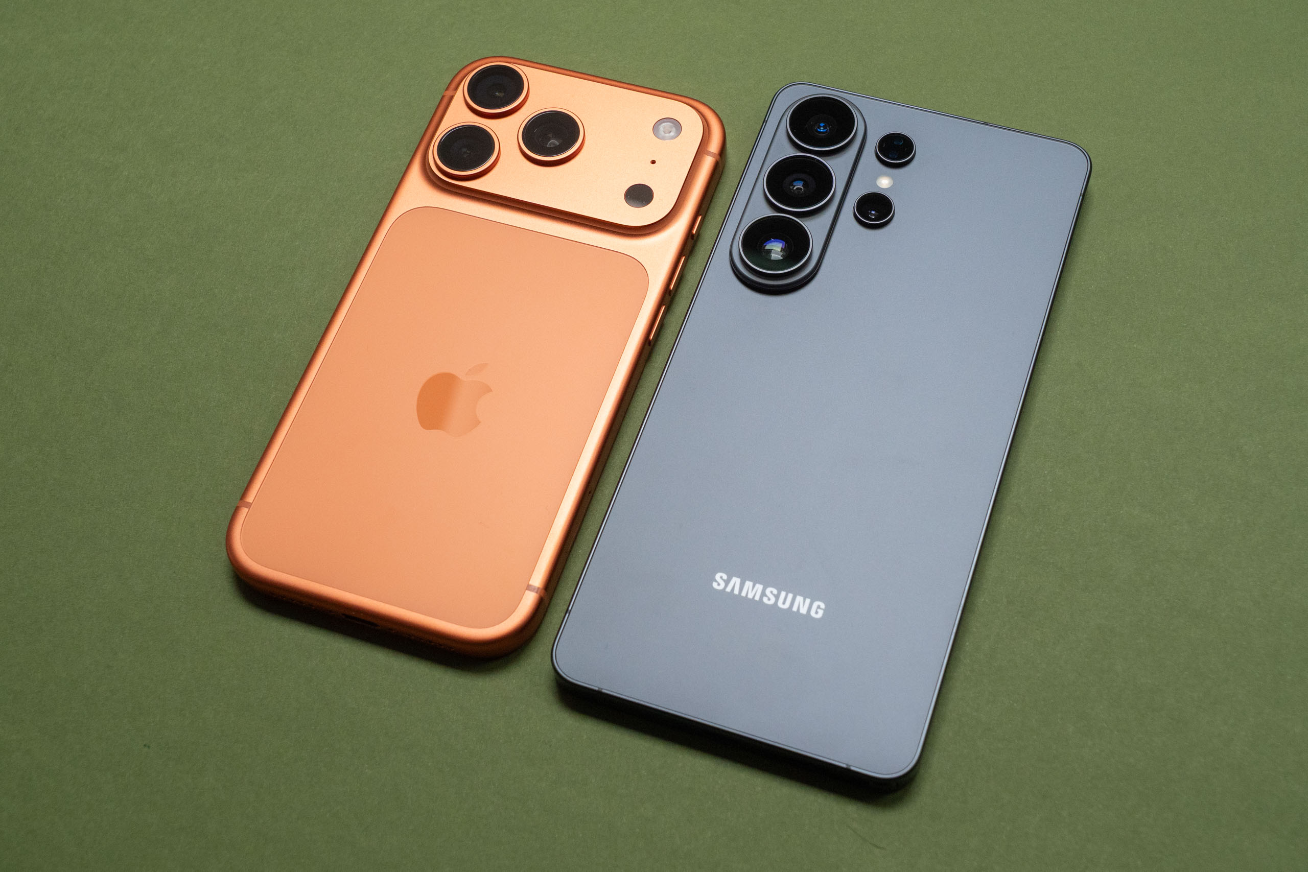 iPhone 17 Pro vs Samsung Galaxy S26 Ultra: I shot hundreds of photos to ...